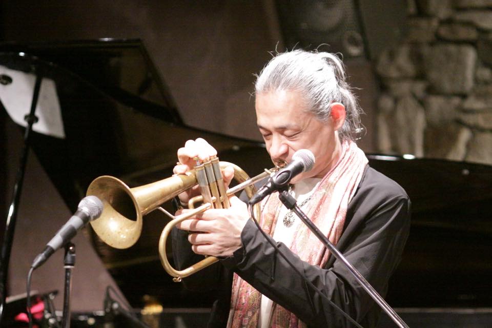 久しぶりに全曲がスタンダード曲&ボーカル!!が満席の店内に満ち堪能 BODY&SOUL